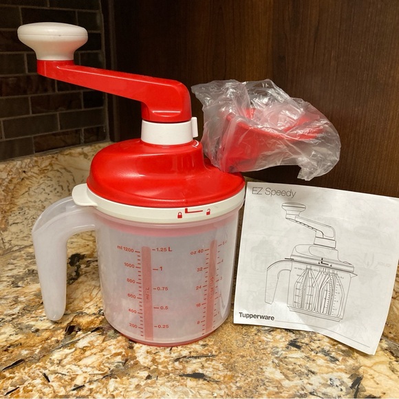 Tupperware | Kitchen | Tupperware Ez Speedy Whip N Mix Chef New | Poshmark